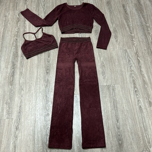ALO Yoga | Pants & Jumpsuits | Alo 3piece Seamless Luxe Terry Cuddle ...